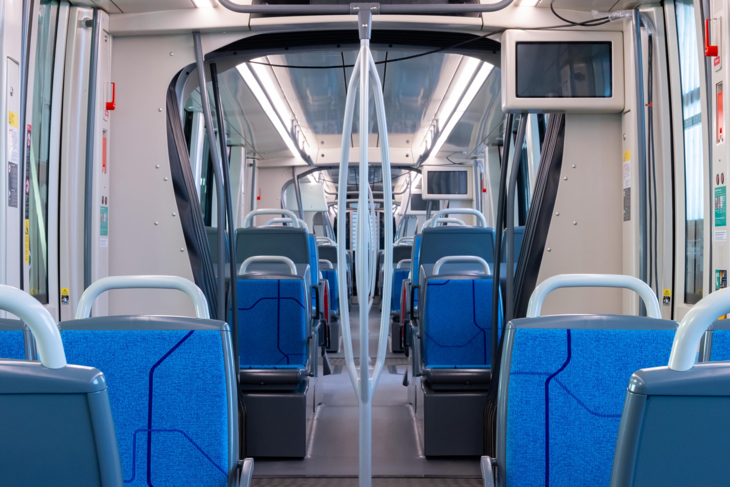 Île-de-France Mobilités dévoile l'intérieur des nouveaux trams pour la ...